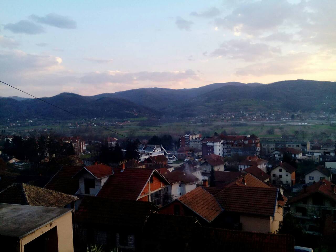 Leskovac-centar-kuća 200m2+100m2+5ari-Hitno!